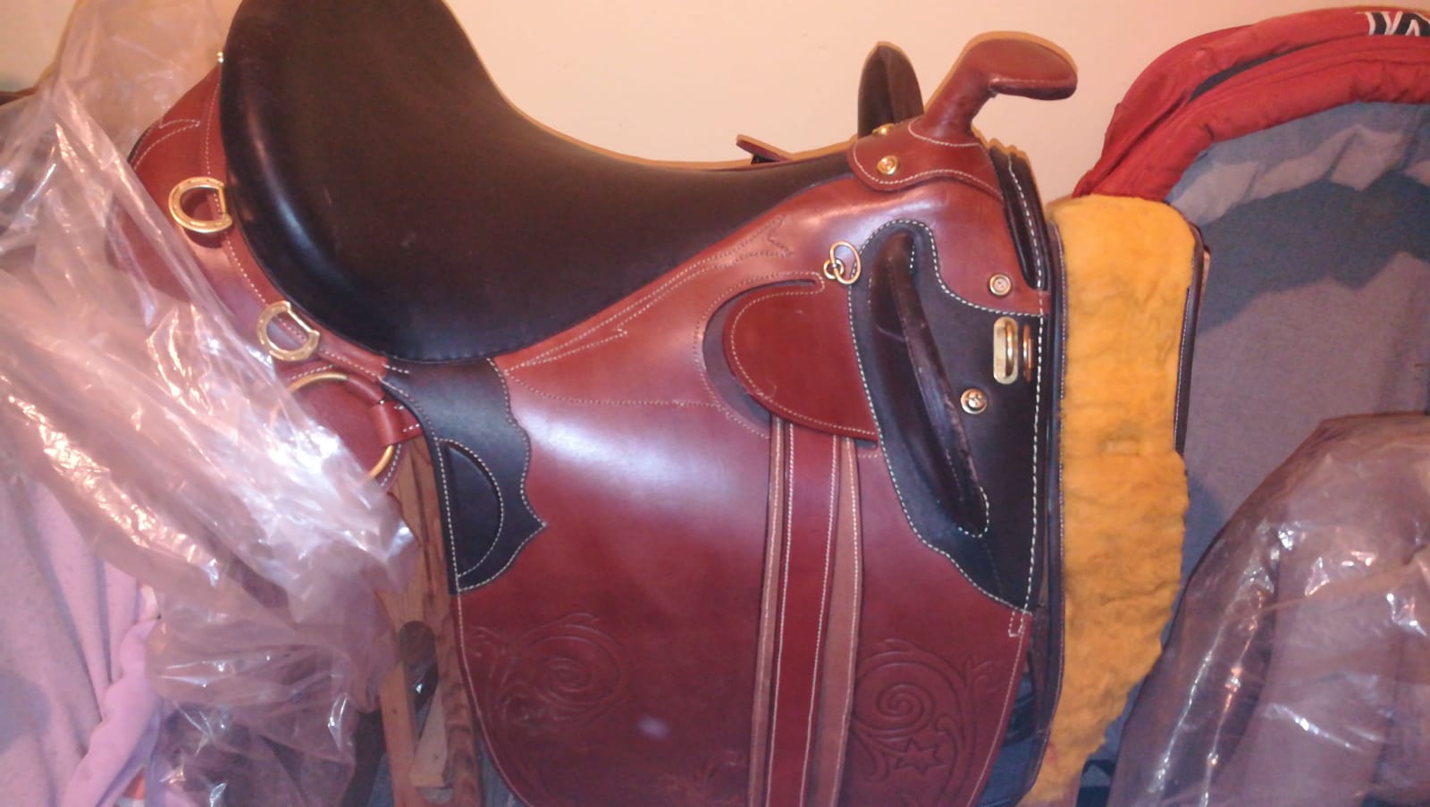 Elegir la silla para nuestro caballo • CABALLOS PIRINEOS | CLUB HIPICO ...